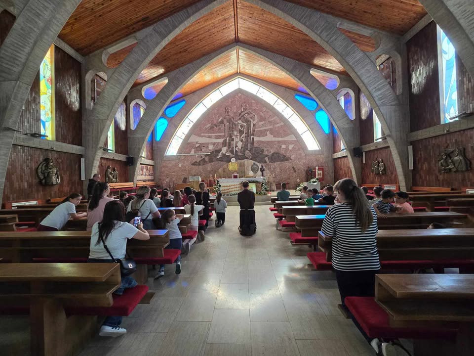 Izlet s fra Milom ministranti, članovi dječjeg crkvenog zbora te ...